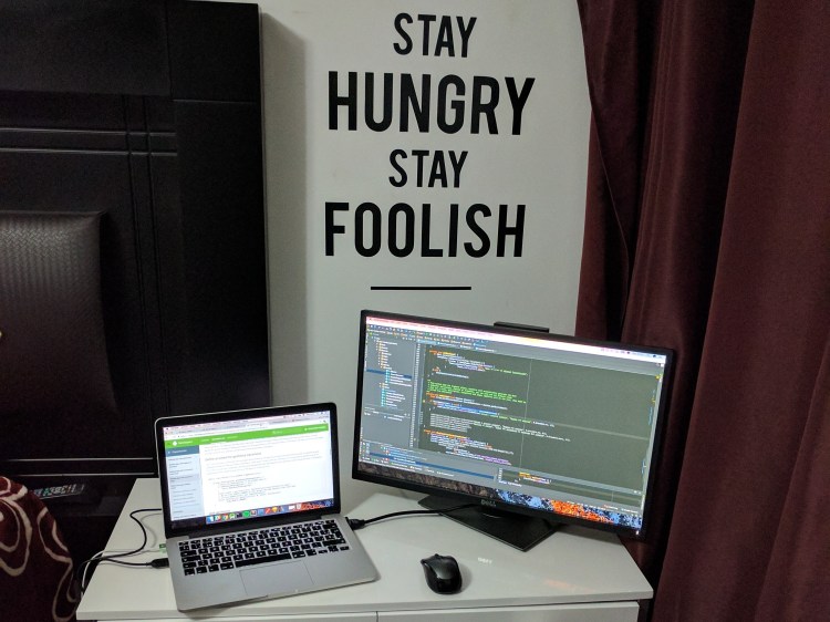 Impresiones a 2 años de trabajar 100% remoto – Hackaprende